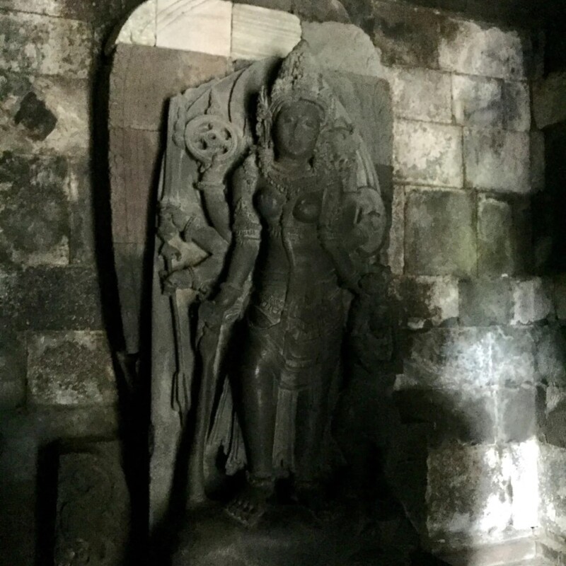 【ジョグジャカルタボロブドゥール発着】<貸切>ボロブドゥール寺院 プランバナン寺院ツアー 【公式】たびチョク現地コーディネーターと